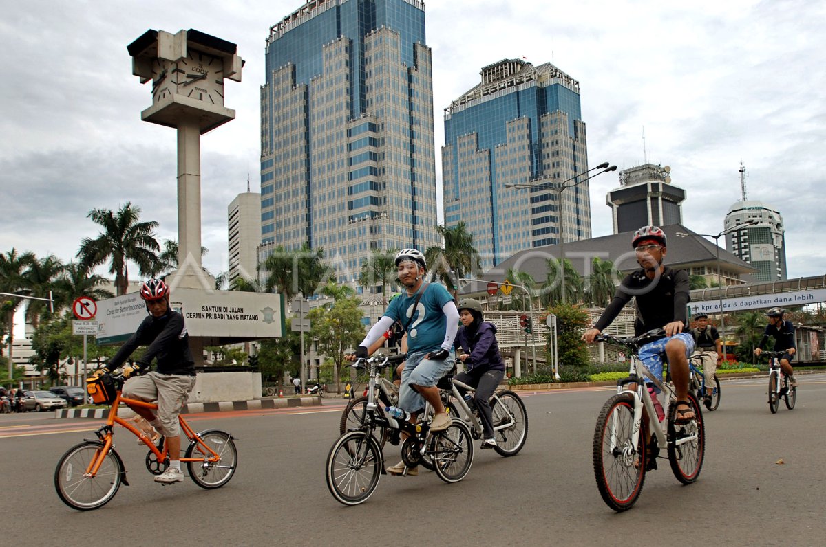 BEBAS KENDARAAN BERMOTOR | ANTARA Foto