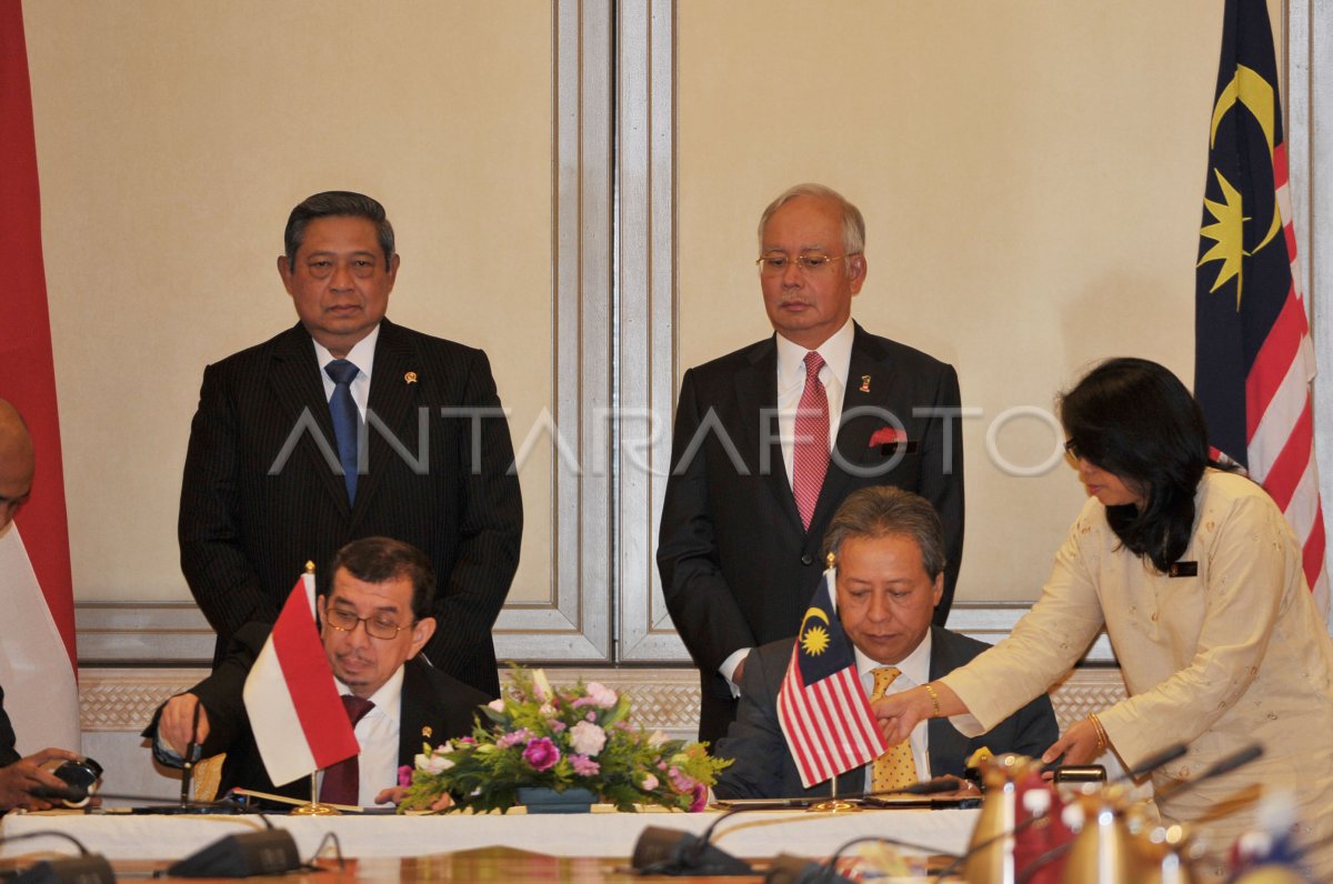 MOU PEMBANGUNAN MASYARAKAT | ANTARA Foto