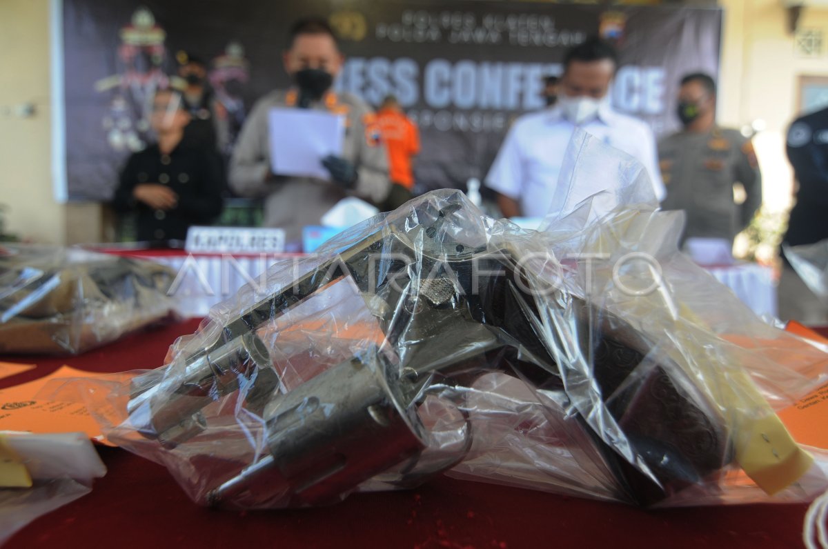 GELAR KASUS PENJUALAN SENJATA API ILEGAL | ANTARA Foto