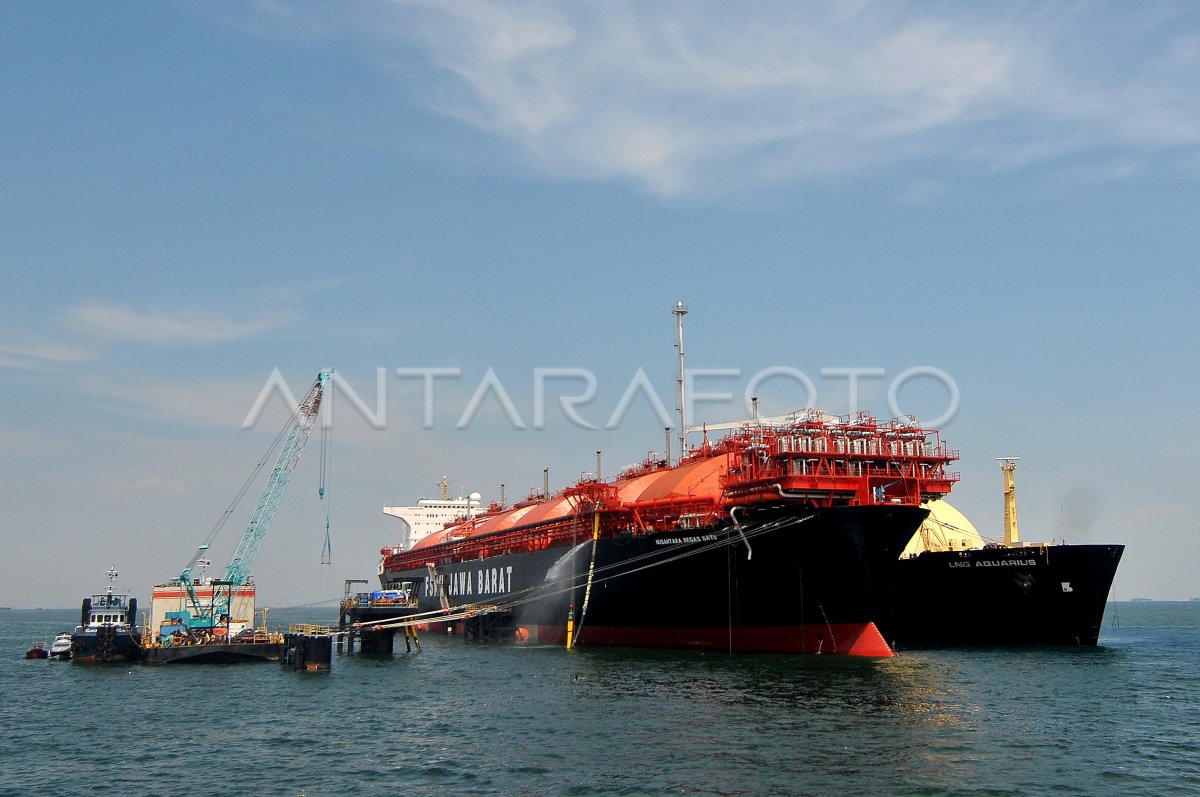 FSRU JAWA BARAT | ANTARA Foto