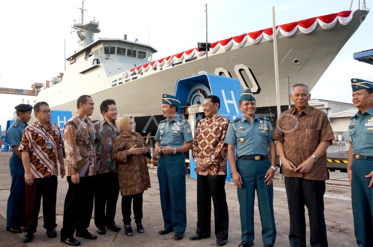 PELUNCURAN KAPAL CEPAT RUDAL | ANTARA Foto
