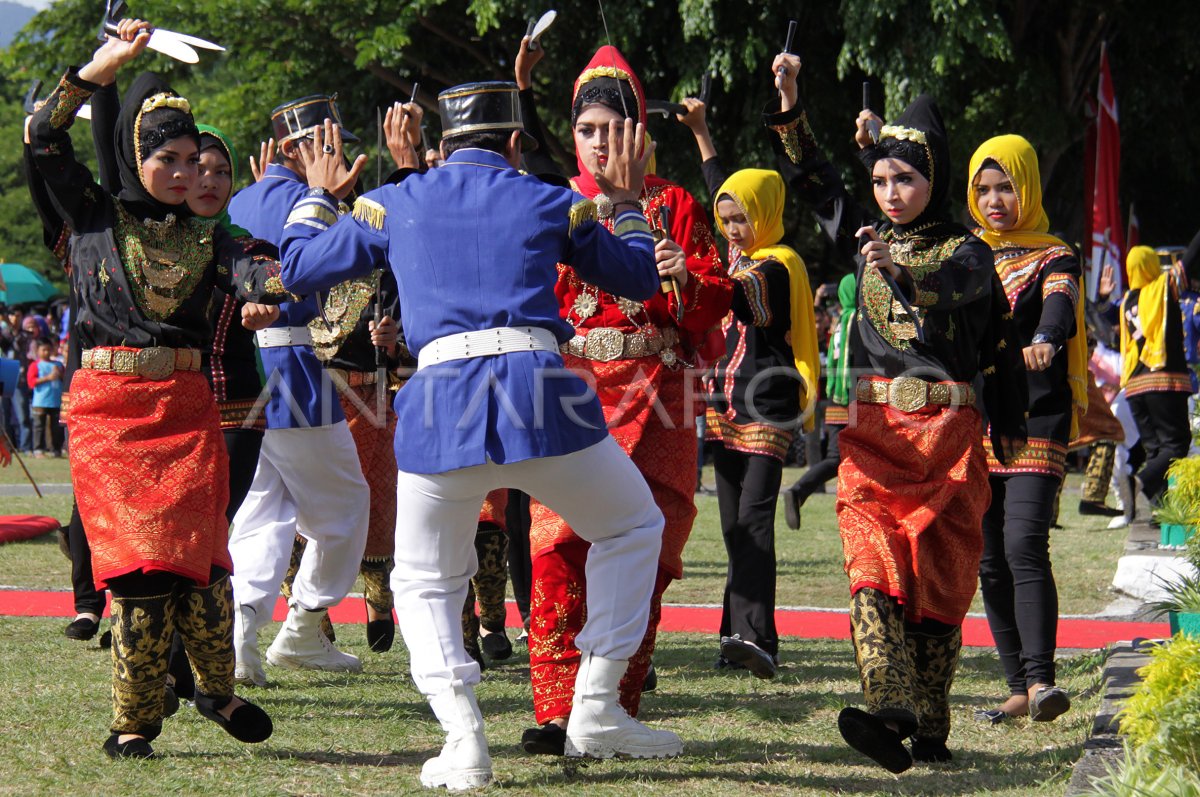 LASKAR CUT NYAK DHIEN | ANTARA Foto LASKAR CUT NYAK DHIEN | ANTARA Foto