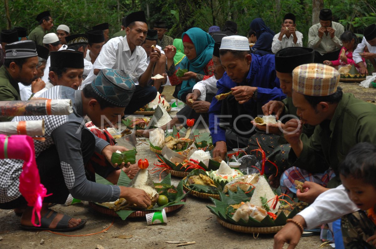 Merti Dusun Ketitang Antara Foto