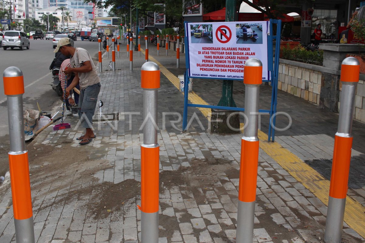 JALUR PEDESTRIAN DI MEDAN | ANTARA Foto JALUR PEDESTRIAN DI MEDAN | ANTARA Foto