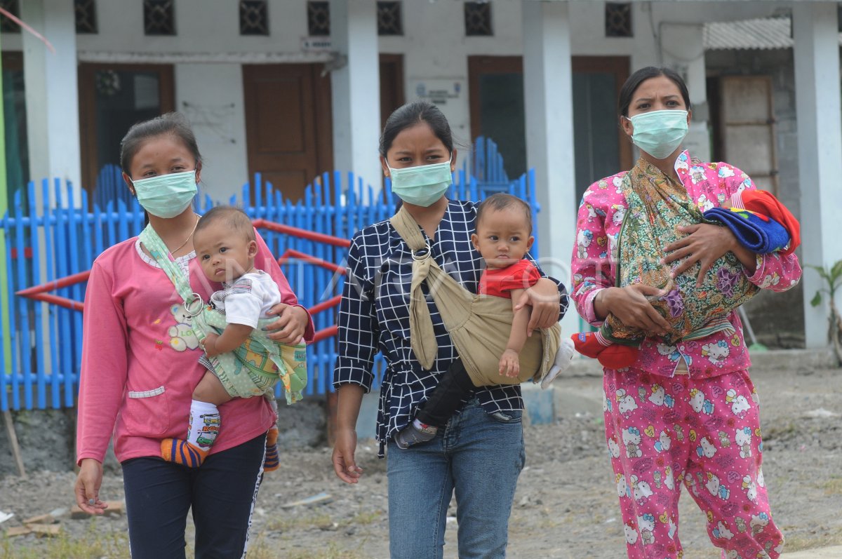 PENGUATAN EDUKASI PROTOKOL KESEHATAN PENGUNGSI MERAPI | ANTARA Foto PENGUATAN EDUKASI PROTOKOL KESEHATAN PENGUNGSI MERAPI | ANTARA Foto