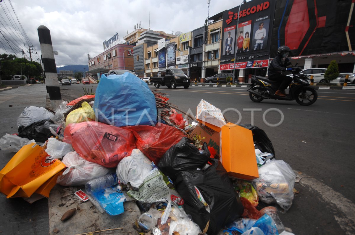 PERMASALAHAN SAMPAH DI MANADO | ANTARA Foto