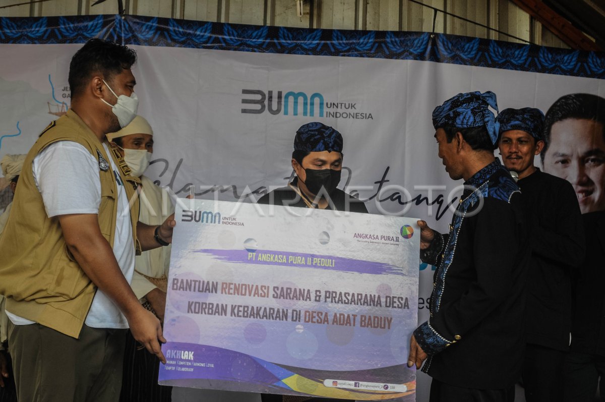 BANTUAN BUMN UNTUK KORBAN KEBAKARAN BADUY | ANTARA Foto