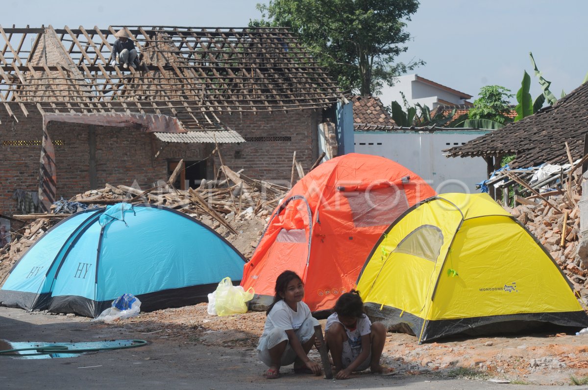 Pascaeksekusi rumah terdampak pembangunan jalan tol Solo-Yogya | ANTARA ... Pascaeksekusi rumah terdampak pembangunan jalan tol Solo-Yogya | ANTARA ...