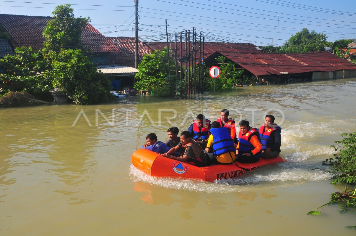 Jalan pantura Demak-Kudus putus akibat banjir | ANTARA Foto