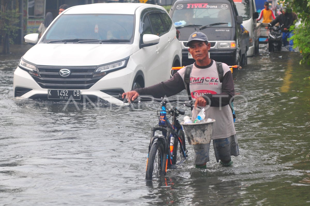 Jalan Kudus-Purwodadi masih terendam banjir | ANTARA Foto