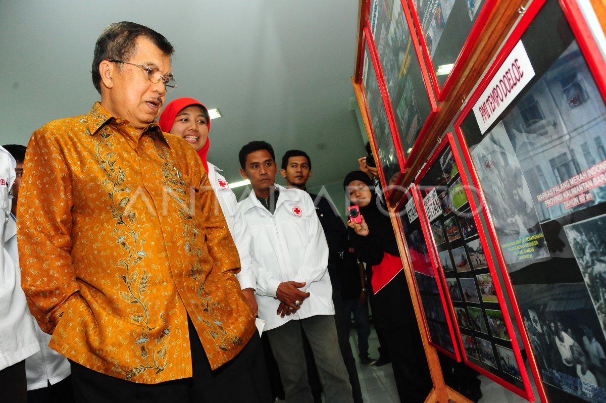 PERBAIKI SISTEM LOGISTIK | ANTARA Foto PERBAIKI SISTEM LOGISTIK | ANTARA Foto