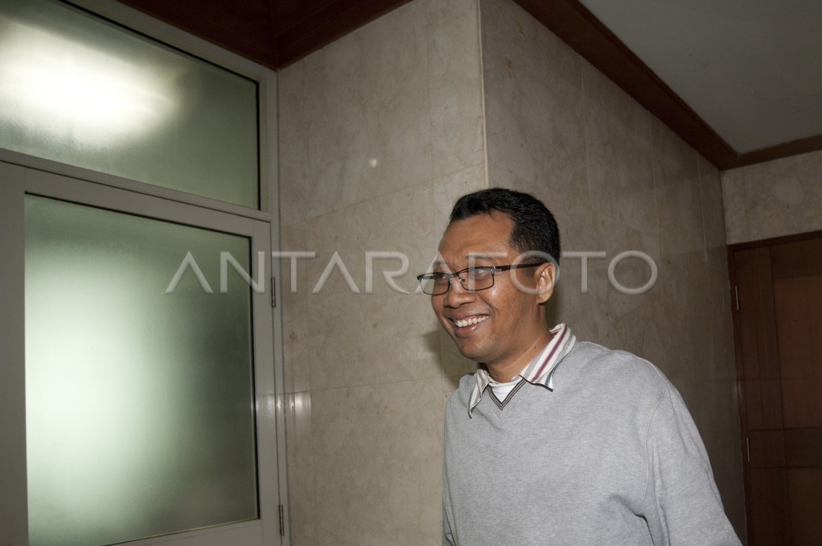 KLARIFIKASI PEMERASAN BUMN | ANTARA Foto KLARIFIKASI PEMERASAN BUMN | ANTARA Foto