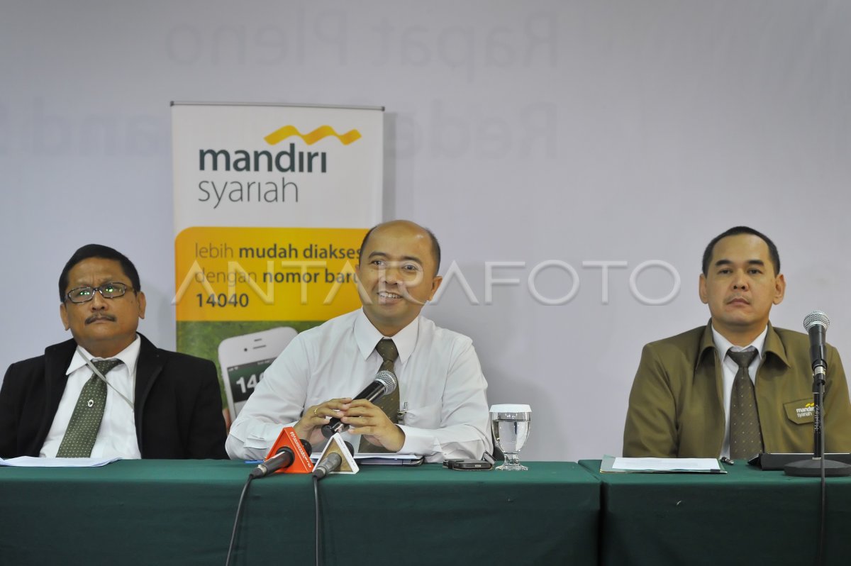 KLARIFIKASI KASUS BANK SYARIAH MANDIRI | ANTARA Foto