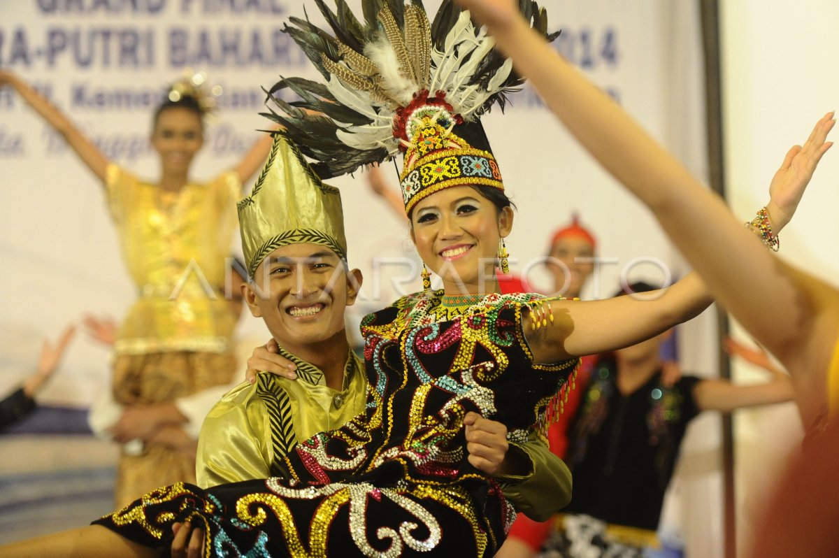 PEMILIHAN PUTRA PUTRI BAHARI | ANTARA Foto PEMILIHAN PUTRA PUTRI BAHARI | ANTARA Foto