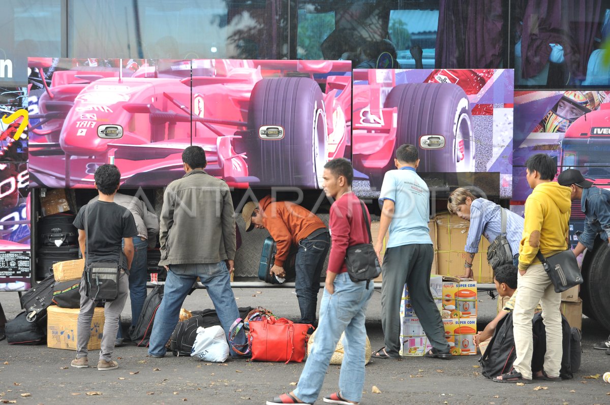 ARUS MUDIK BALI | ANTARA Foto ARUS MUDIK BALI | ANTARA Foto