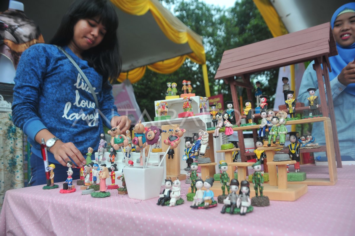 BAZAR UMKM BPJS KETENAGAKERJAAN | ANTARA Foto BAZAR UMKM BPJS KETENAGAKERJAAN | ANTARA Foto