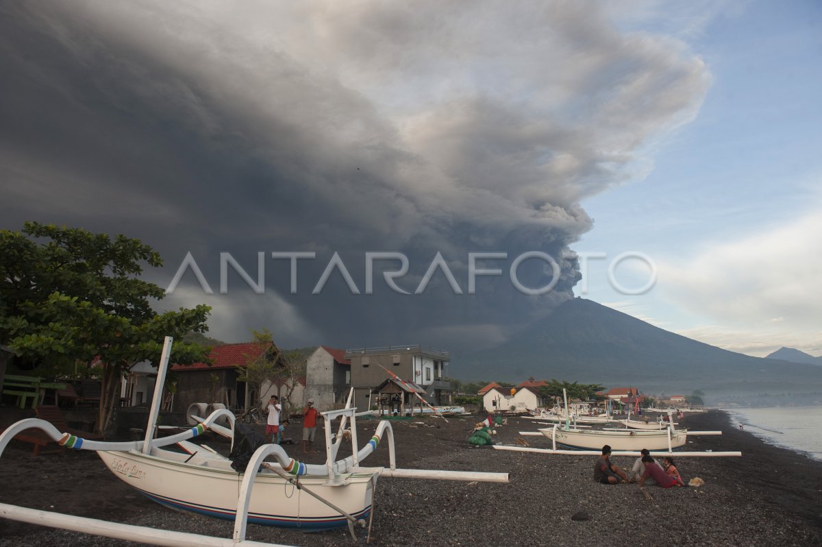 LETUSAN GUNUNG AGUNG | ANTARA Foto LETUSAN GUNUNG AGUNG | ANTARA Foto