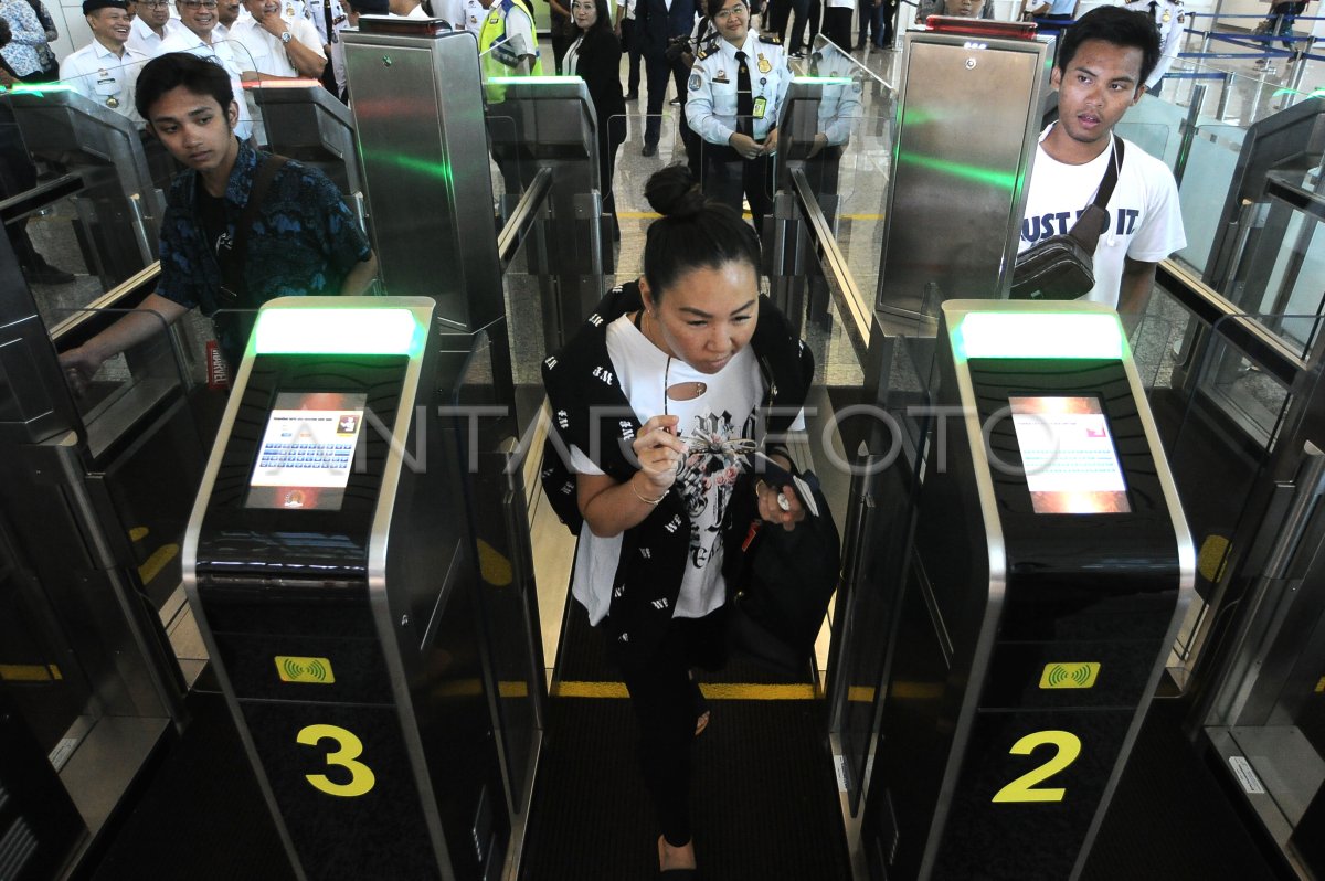 PERESMIAN FASILITAS BANDARA NGURAH RAI | ANTARA Foto