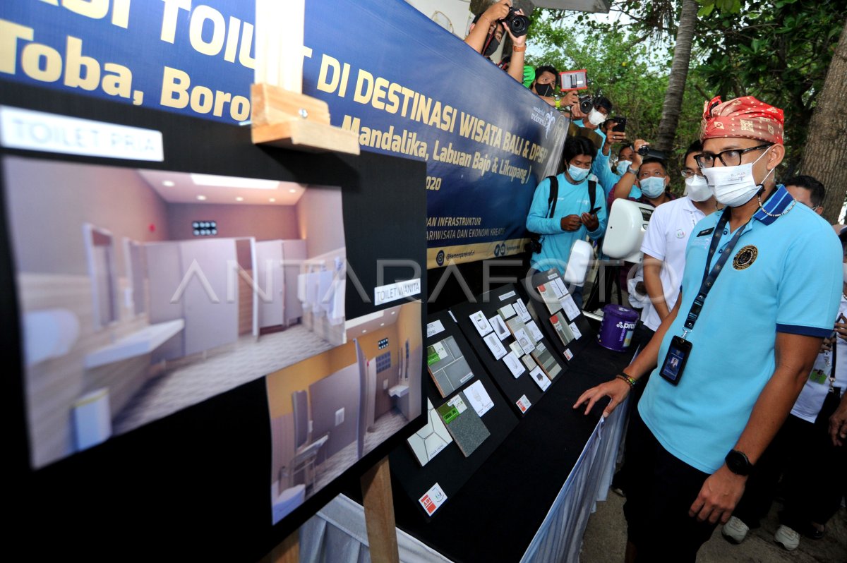 REVITALISASI TOILET DESTINASI WISATA | ANTARA Foto
