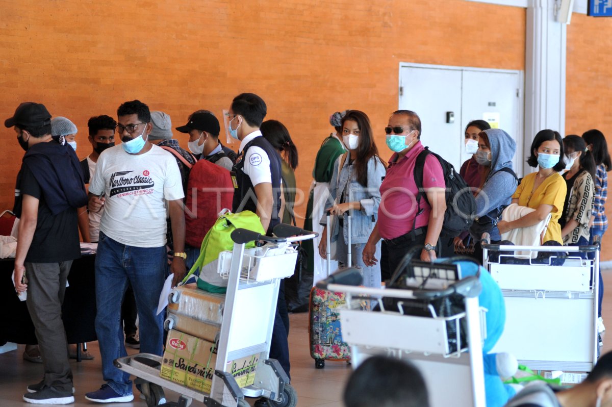 LAYANAN TES PCR DI BANDARA NGURAH RAI | ANTARA Foto LAYANAN TES PCR DI BANDARA NGURAH RAI | ANTARA Foto