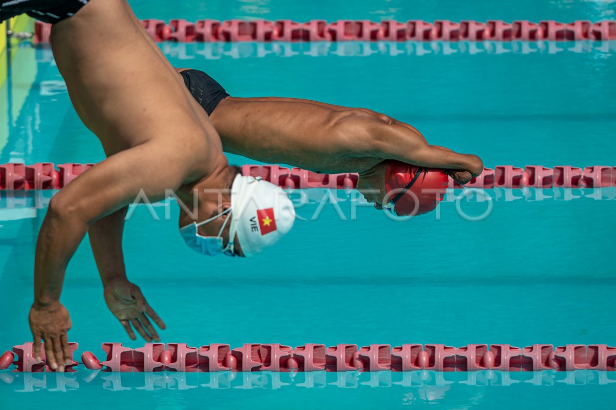 MEDALI PERAK RENANG GAYA DADA 100 METER PUTRA SB4 APG 2022 | ANTARA Foto