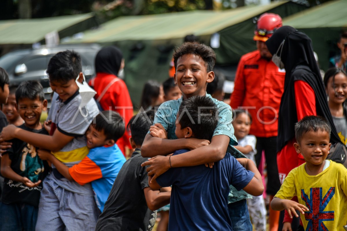 DUKUNGAN PSIKOLOGI BAGI ANAK TERDAMPAK GEMPA CIANJUR | ANTARA Foto