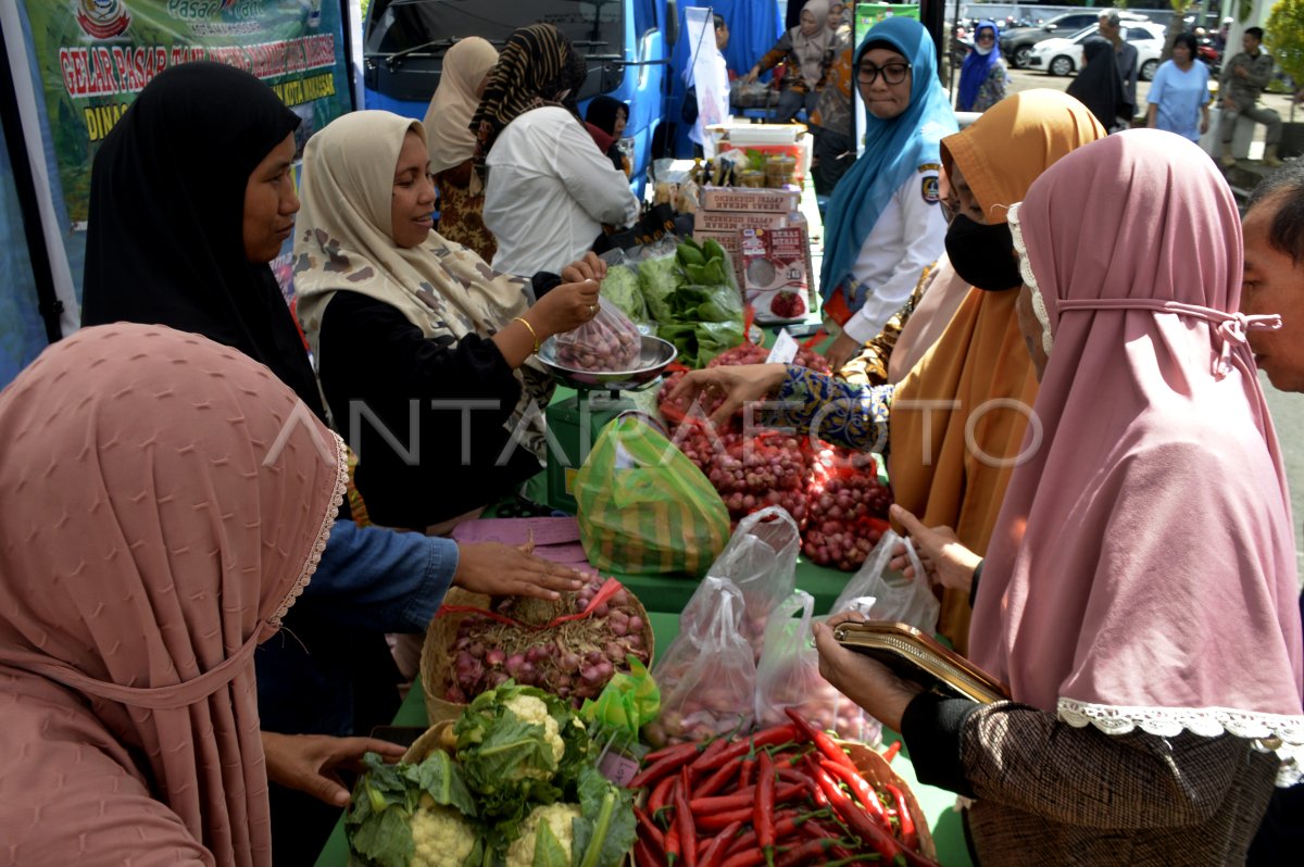 PASAR MURAH UNTUK KEBUTUHAN LEBARAN | ANTARA Foto