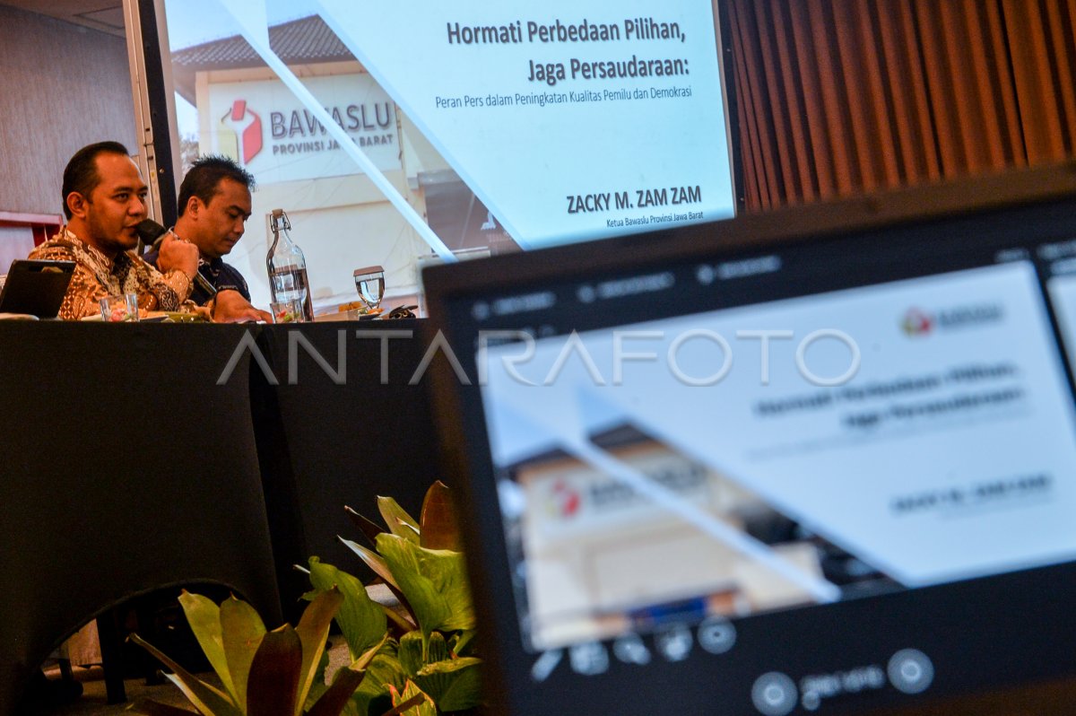 Pelatihan peliputan Pemilu 2024 | ANTARA Foto Pelatihan peliputan Pemilu 2024 | ANTARA Foto