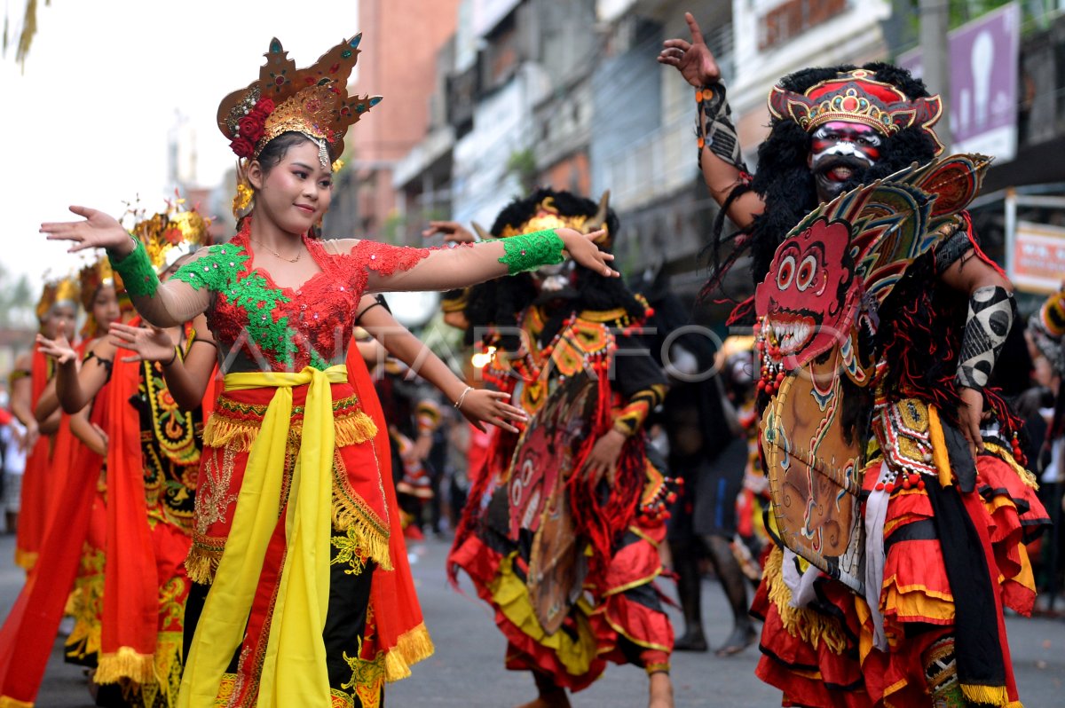 Parade Budaya HUT Tabanan | ANTARA Foto Parade Budaya HUT Tabanan | ANTARA Foto