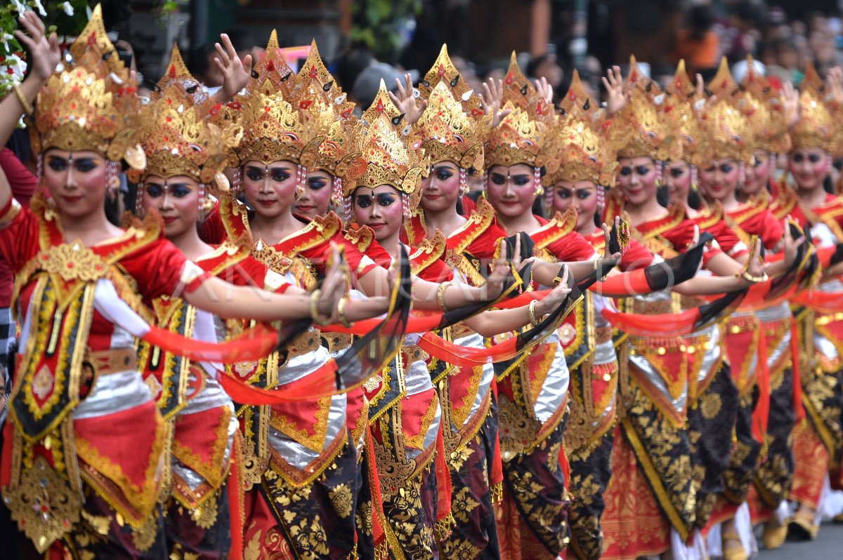 Parade Budaya HUT Tabanan | ANTARA Foto Parade Budaya HUT Tabanan | ANTARA Foto