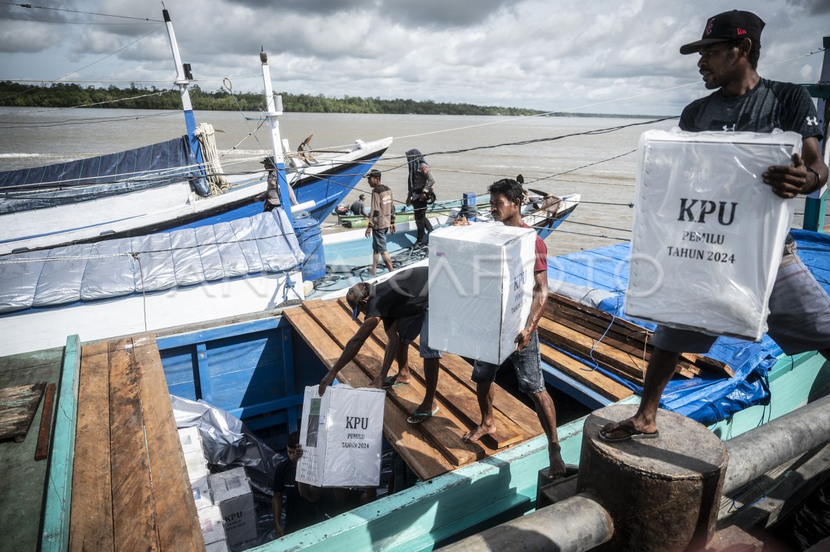 KPU Asmat distribusikan logistik Pemilu 2024 untuk distrik terluar ... KPU Asmat distribusikan logistik Pemilu 2024 untuk distrik terluar ...