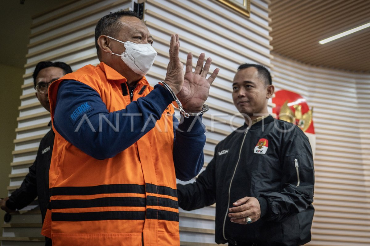 KPK tetapkan Kadis Pendidikan Maluku Utara jadi Tersangka | ANTARA Foto KPK tetapkan Kadis Pendidikan Maluku Utara jadi Tersangka | ANTARA Foto