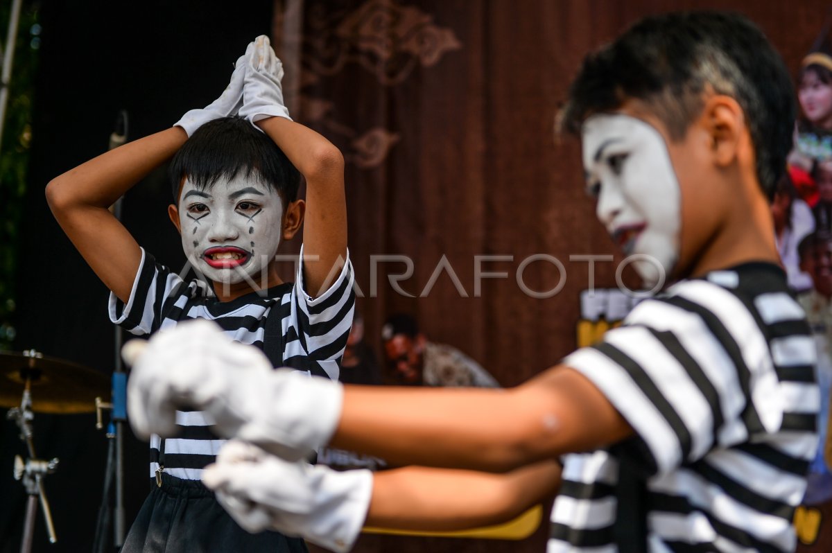 Perayaan Hari Anak Nasional di Bandung | ANTARA Foto Perayaan Hari Anak Nasional di Bandung | ANTARA Foto