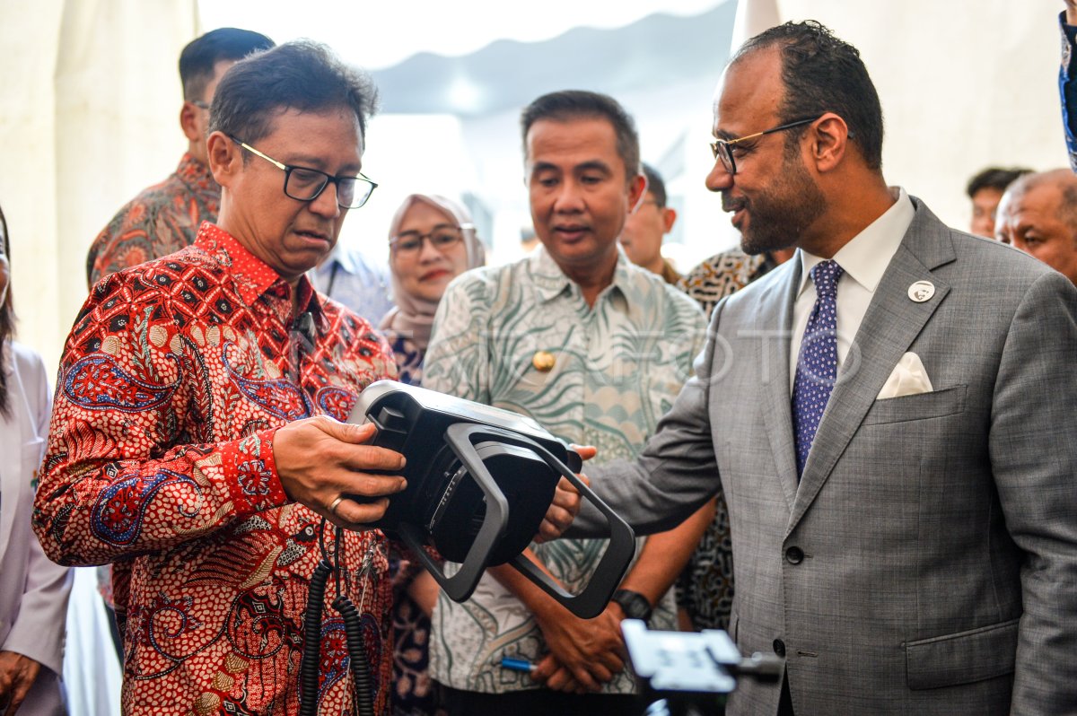 Peluncuran pemanfaatan X-Ray portabel | ANTARA Foto Peluncuran pemanfaatan X-Ray portabel | ANTARA Foto