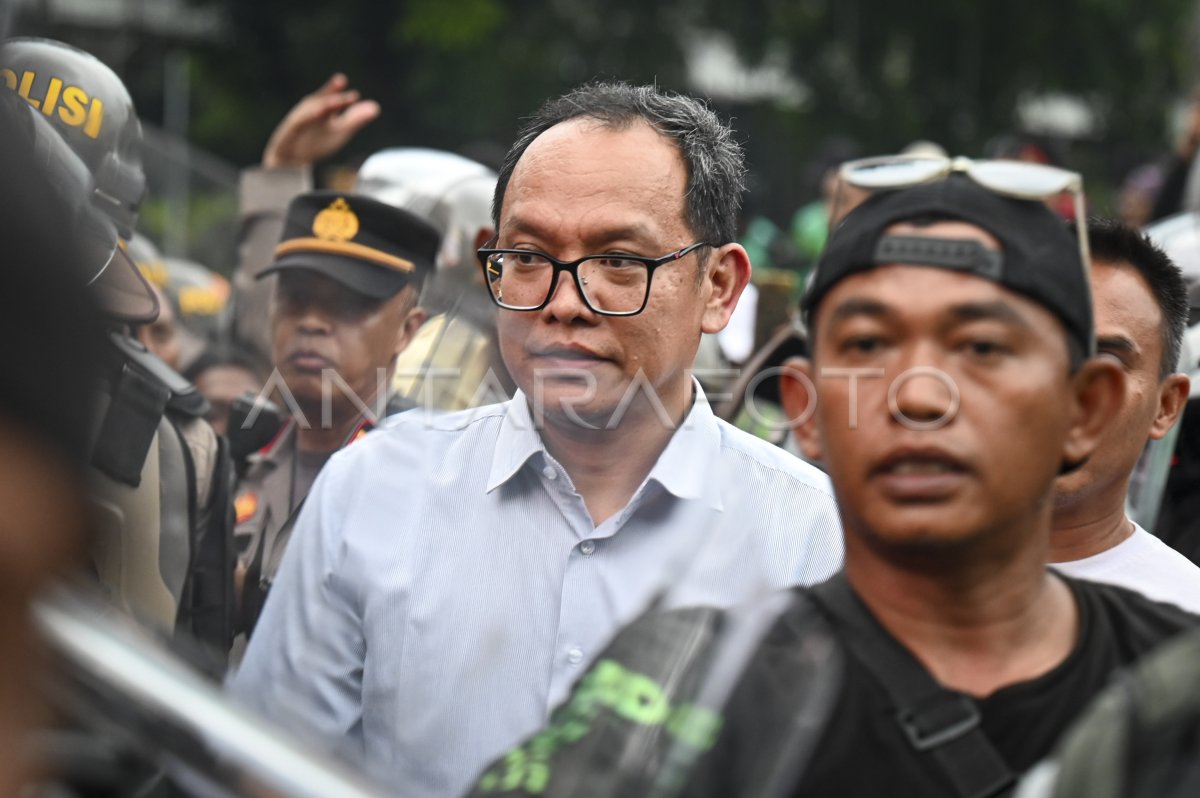 Kemenkominfo tanggapi unjuk rasa ojek daring | ANTARA Foto Kemenkominfo tanggapi unjuk rasa ojek daring | ANTARA Foto