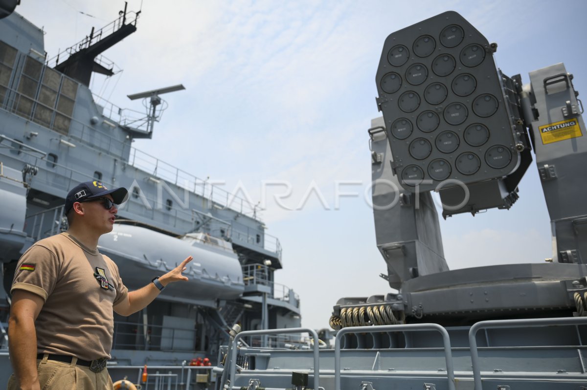 Kapal perang Jerman berlabuh di Jakarta | ANTARA Foto