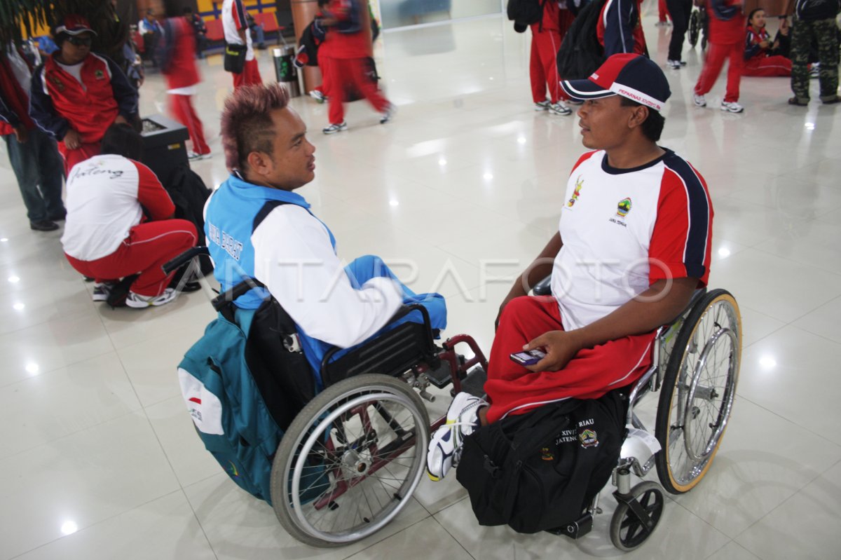 KEDATANGAN ATLET PEPARNAS | ANTARA Foto KEDATANGAN ATLET PEPARNAS | ANTARA Foto
