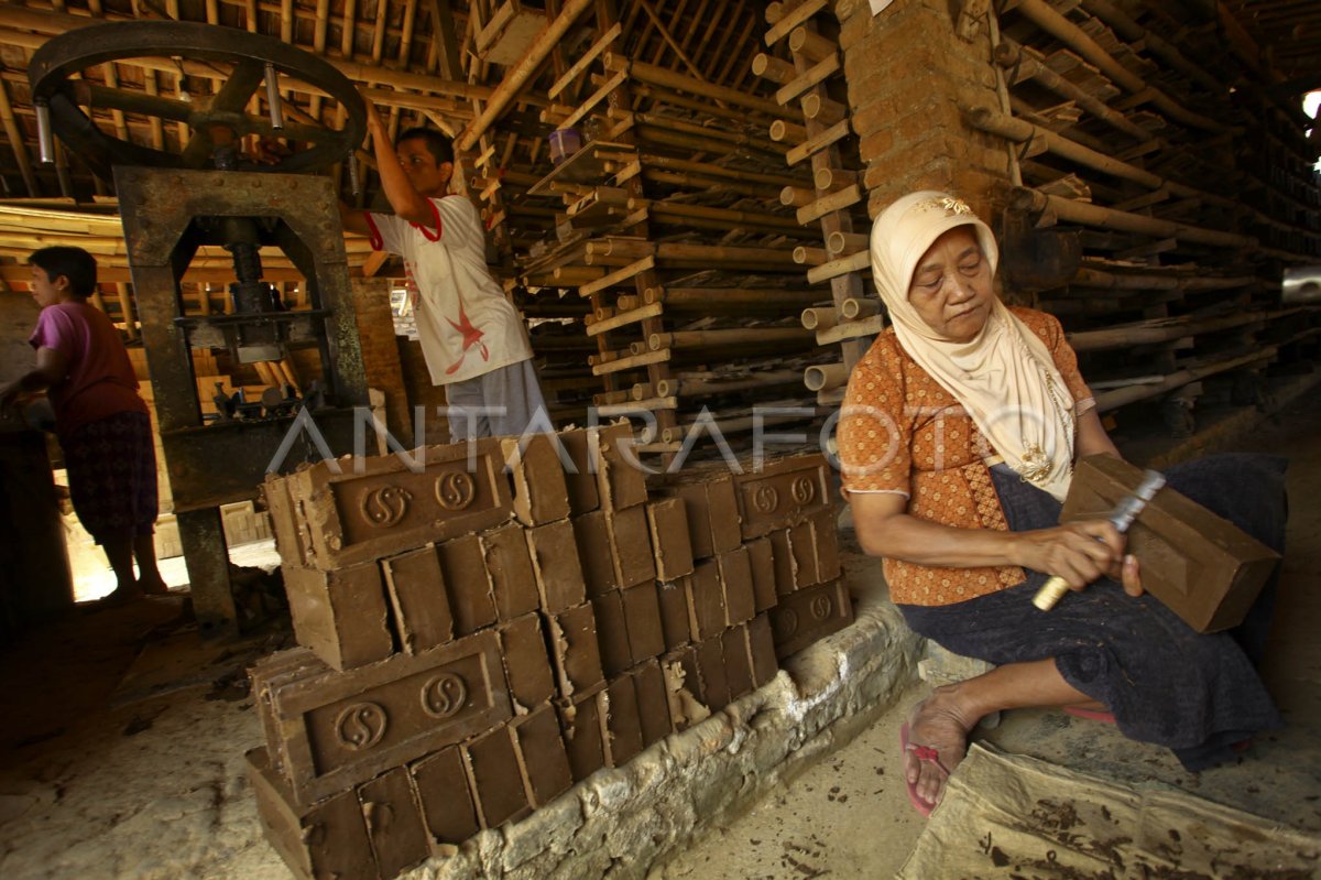 BATU BATA PRES | ANTARA Foto