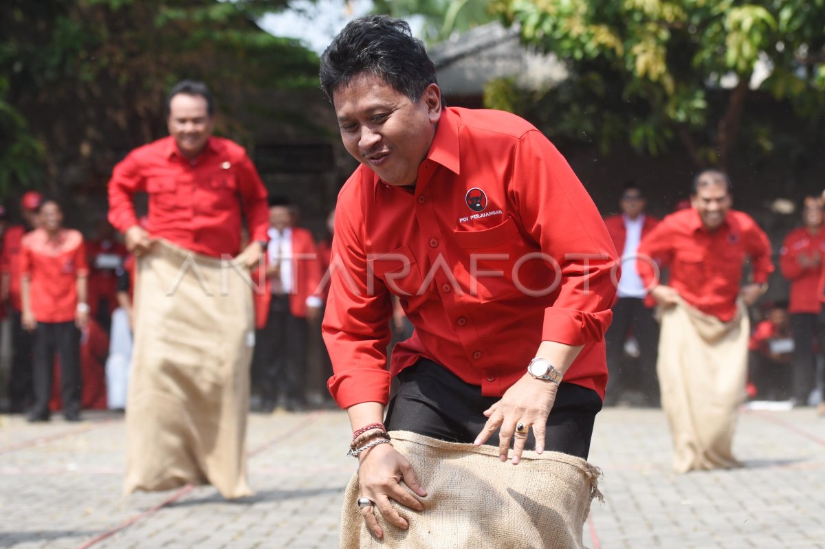 SEKJEN PDIP IKUTI BALAP KARUNG | ANTARA Foto