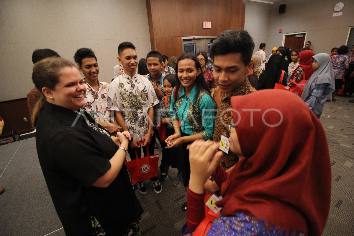 PROGRAM PERTUKARAN PELAJAR | ANTARA Foto PROGRAM PERTUKARAN PELAJAR | ANTARA Foto