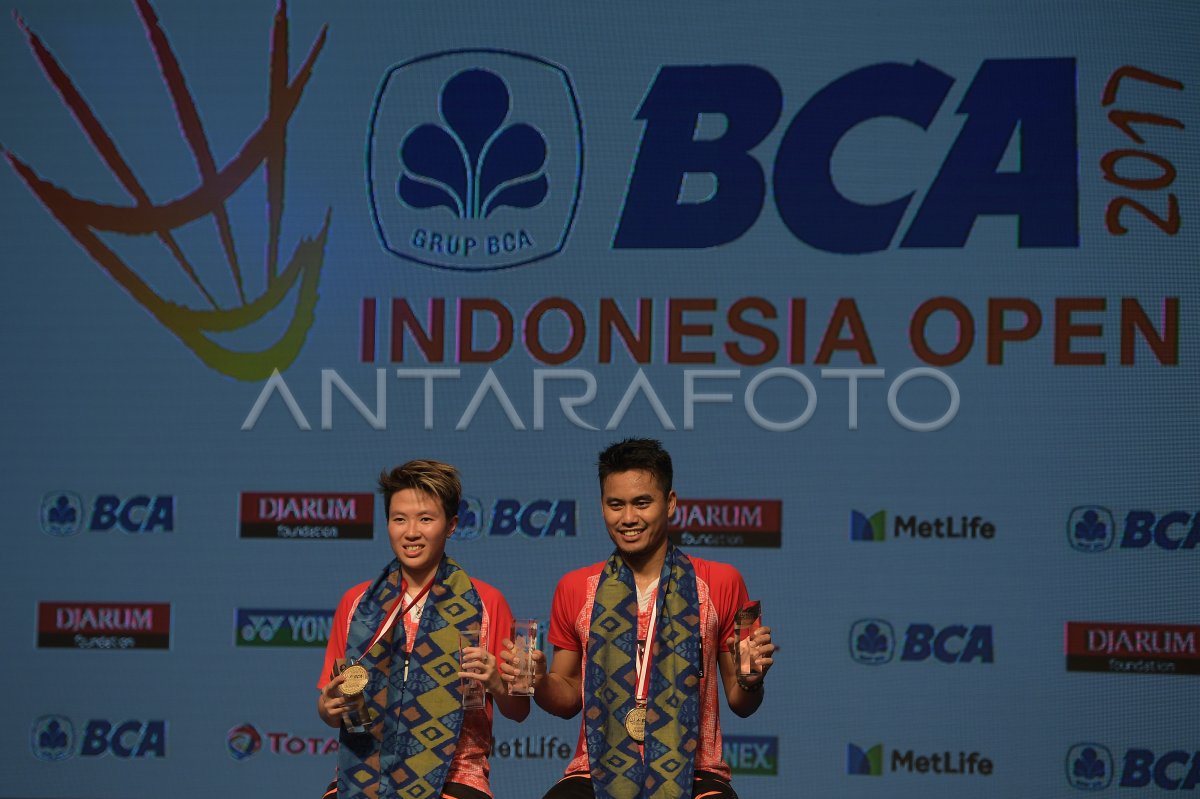 TONTOWI-LILIYANA JUARA GANDA CAMPURAN | ANTARA Foto