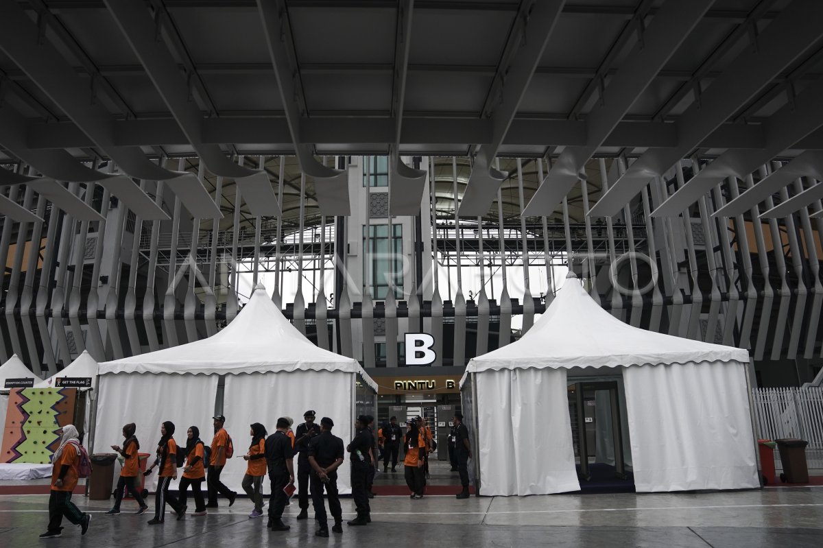 PENGAMANAN JELANG PEMBUKAAN SEA GAMES | ANTARA Foto PENGAMANAN JELANG PEMBUKAAN SEA GAMES | ANTARA Foto