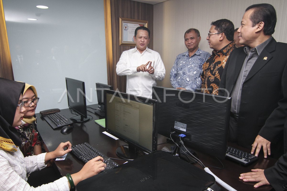 PERESMIAN KLINIK E-LHKPN | ANTARA Foto