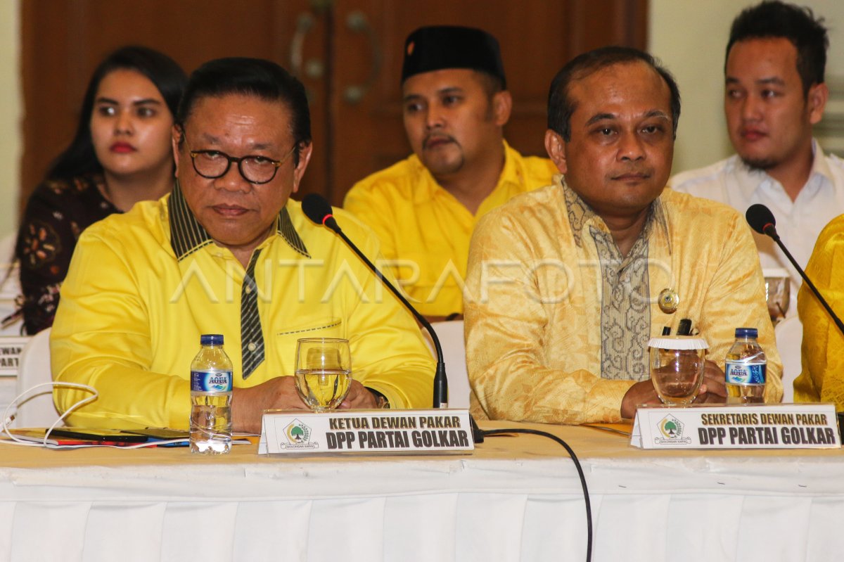 RAPAT PARTAI GOLKAR DENGAN DEWAN PAKAR | ANTARA Foto RAPAT PARTAI GOLKAR DENGAN DEWAN PAKAR | ANTARA Foto