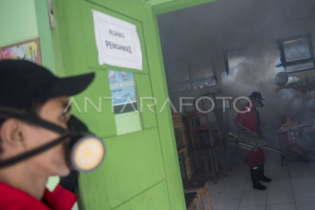 JAKARTA WASPADA DEMAM BERDARAH DENGUE | ANTARA Foto JAKARTA WASPADA DEMAM BERDARAH DENGUE | ANTARA Foto