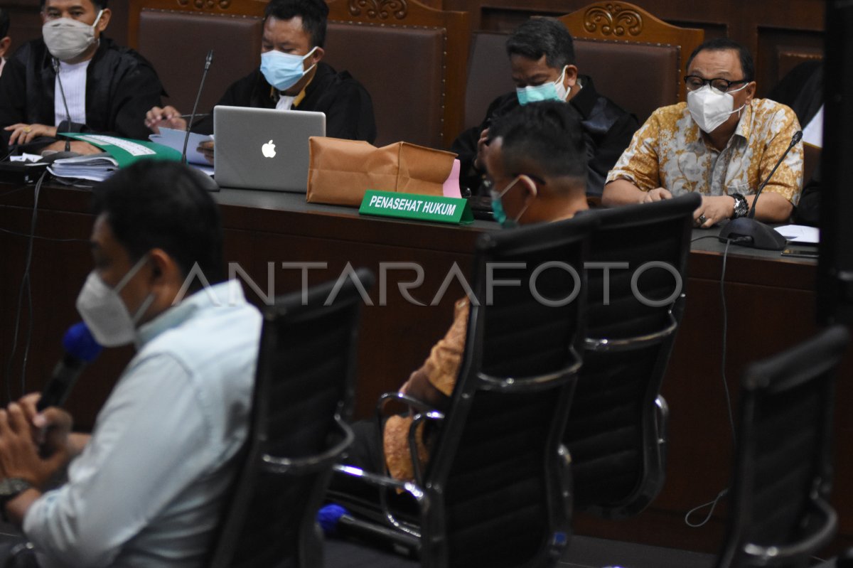 SIDANG LANJUTAN MANTAN DIRUT BTN | ANTARA Foto SIDANG LANJUTAN MANTAN DIRUT BTN | ANTARA Foto