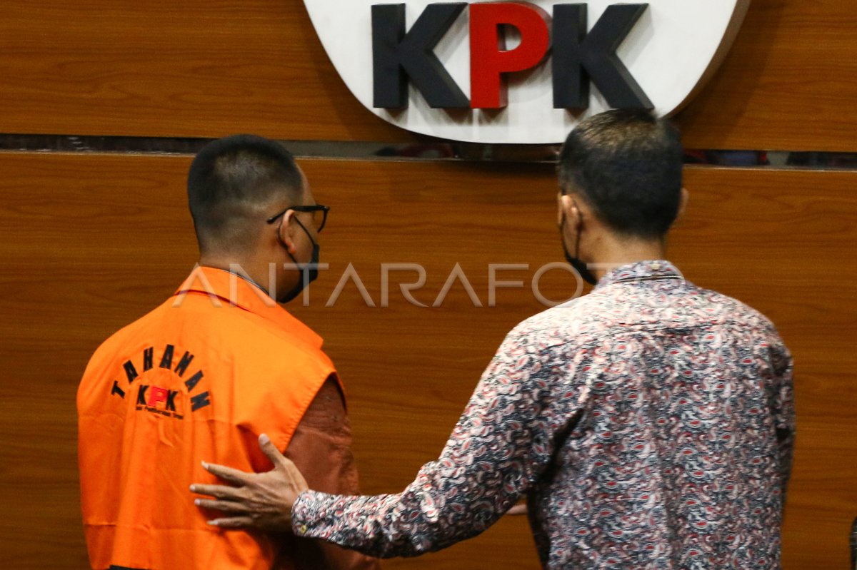 AKBAR TANDANIRIA MANGKU NEGARA DITAHAN KPK | ANTARA Foto