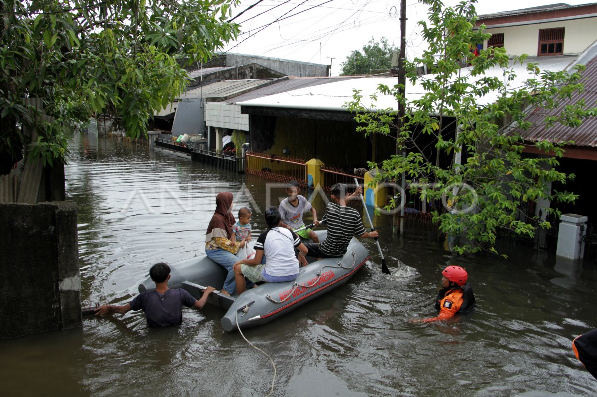 DAMPAK BANJIR DI MAKASSAR | ANTARA Foto