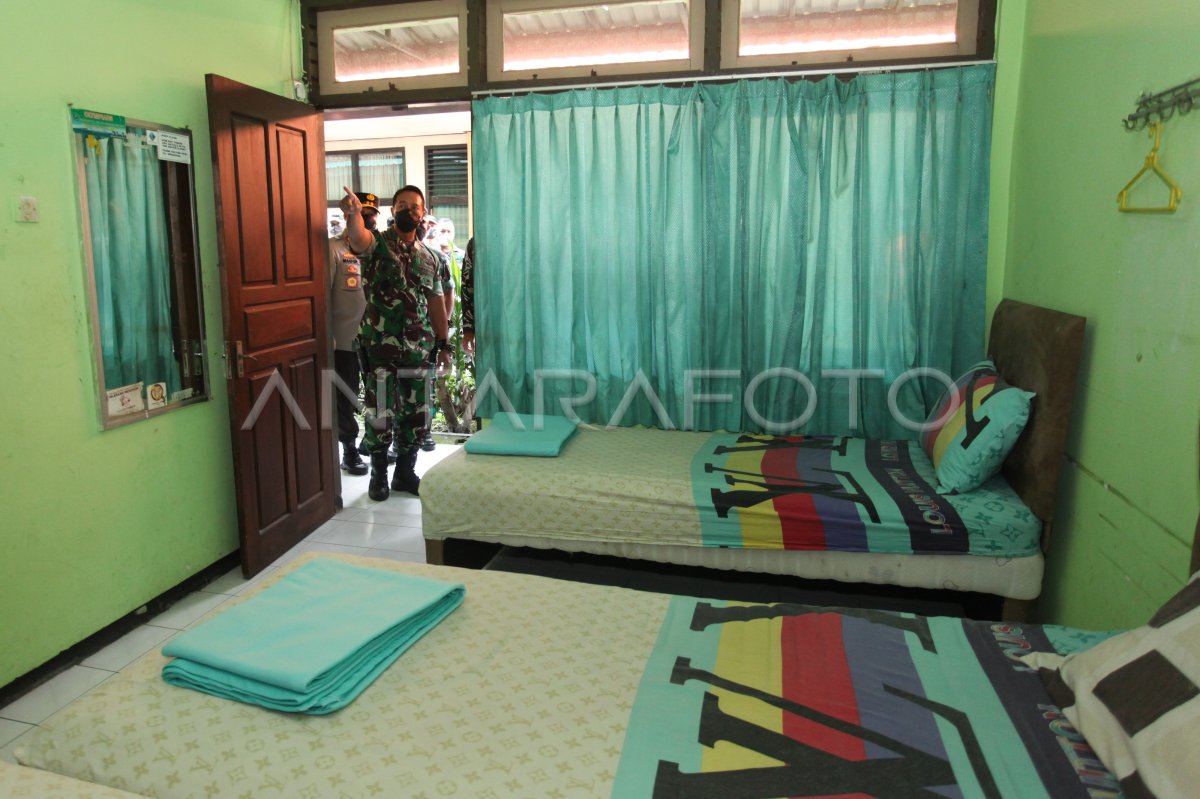 KUNJUNGAN PANGLIMA TNI DI ASRAMA HAJI | ANTARA Foto