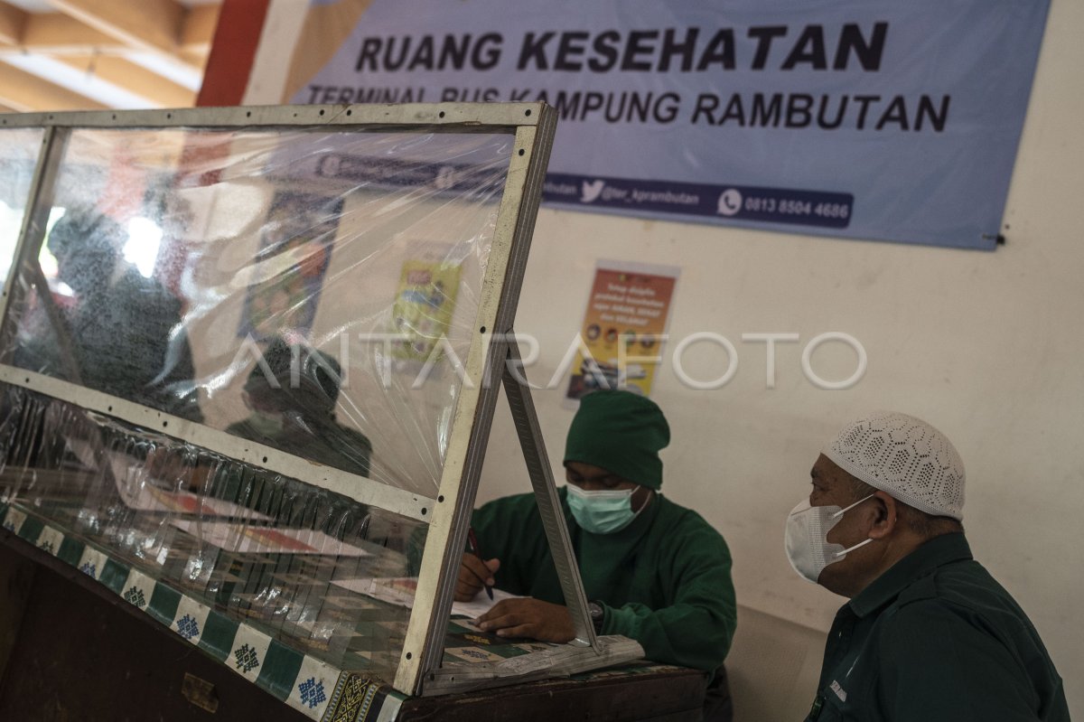 PEMERIKSAAN KESEHATAN SOPIR BUS AKAP | ANTARA Foto PEMERIKSAAN KESEHATAN SOPIR BUS AKAP | ANTARA Foto